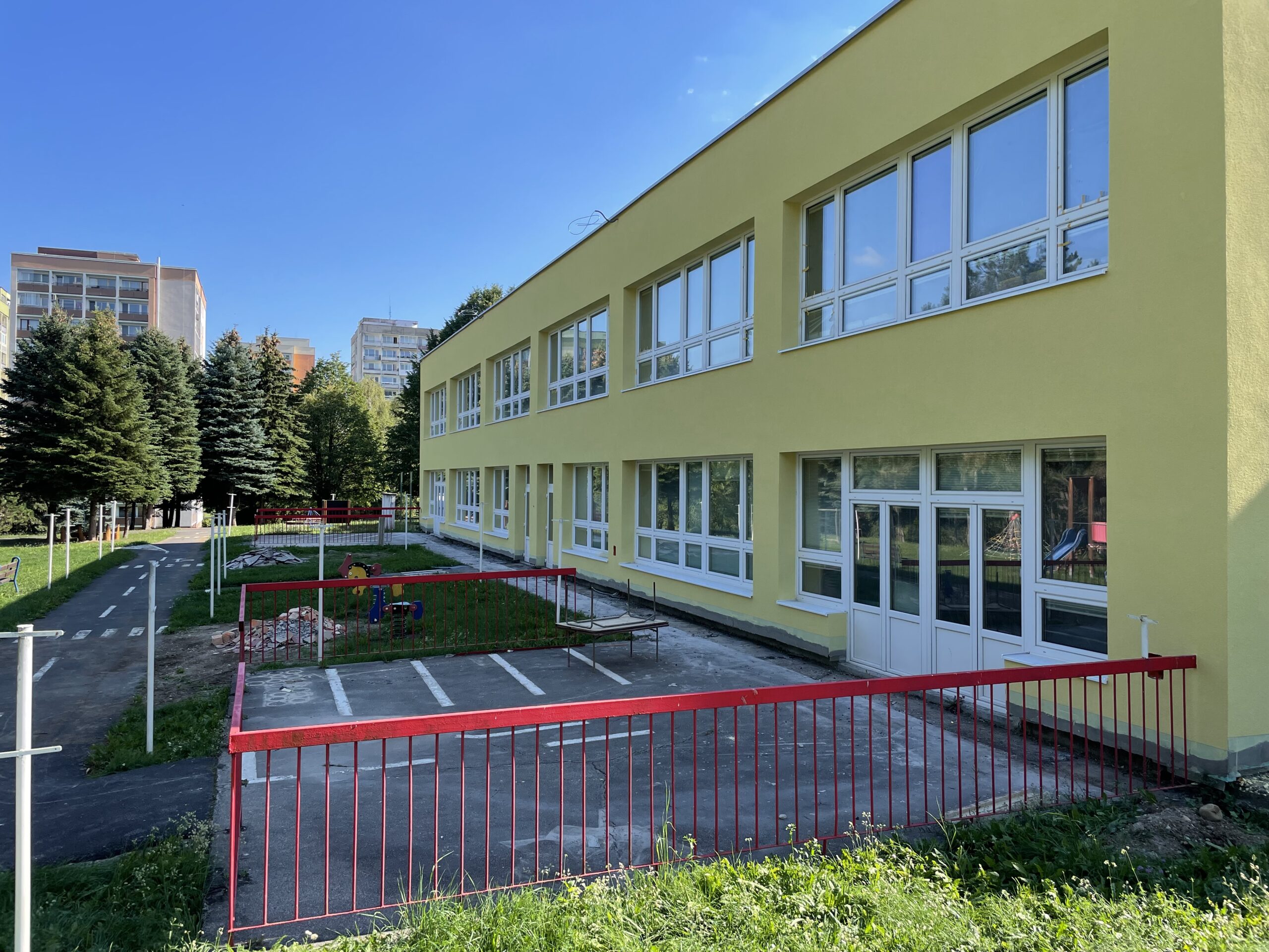 Banská Bystrica pokračuje aj naďalej v obnove škôlok a škôl | Banská ...